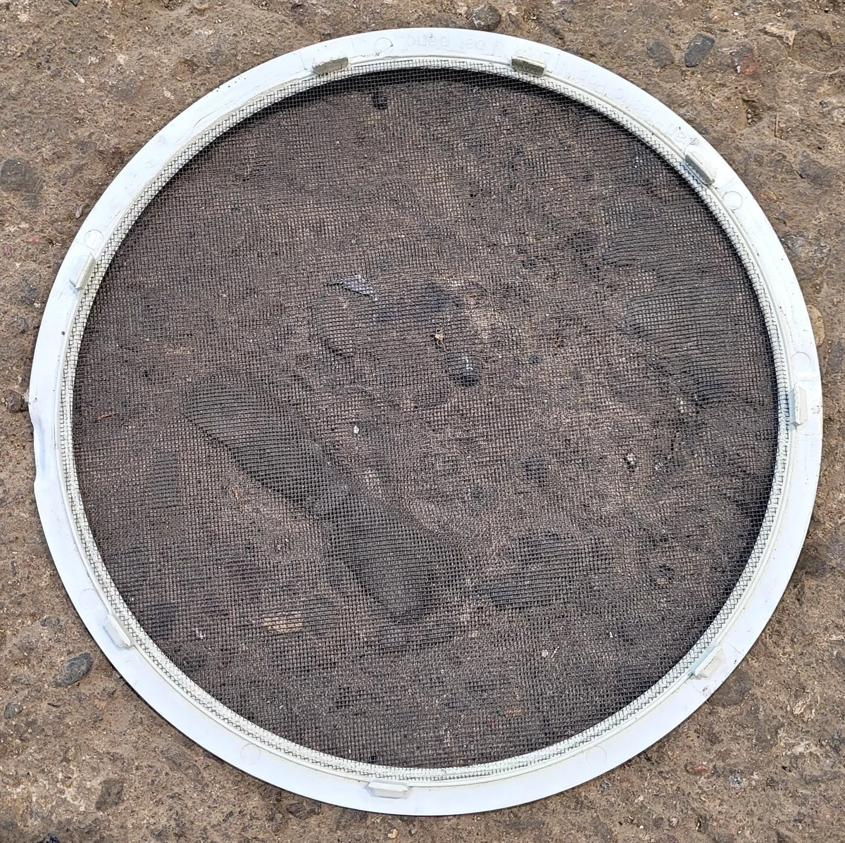 Buy Used Fantastic Vent Pop N Lock Screen - K203580 / K203581 Online ...