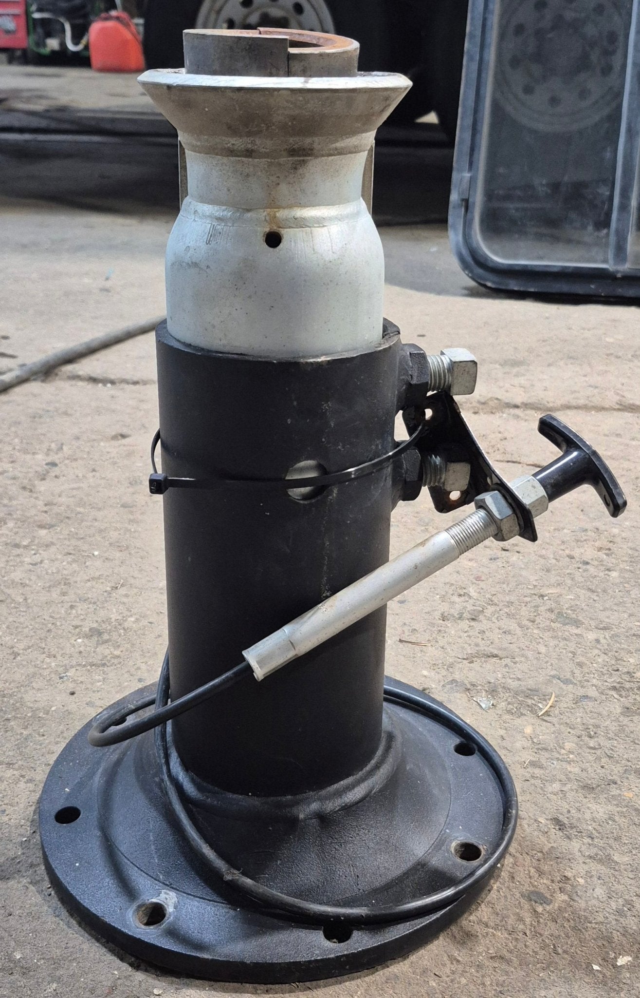 Buy Used Andersen Ranch Hitch Adapter - 3100 Online - Young Farts RV Parts