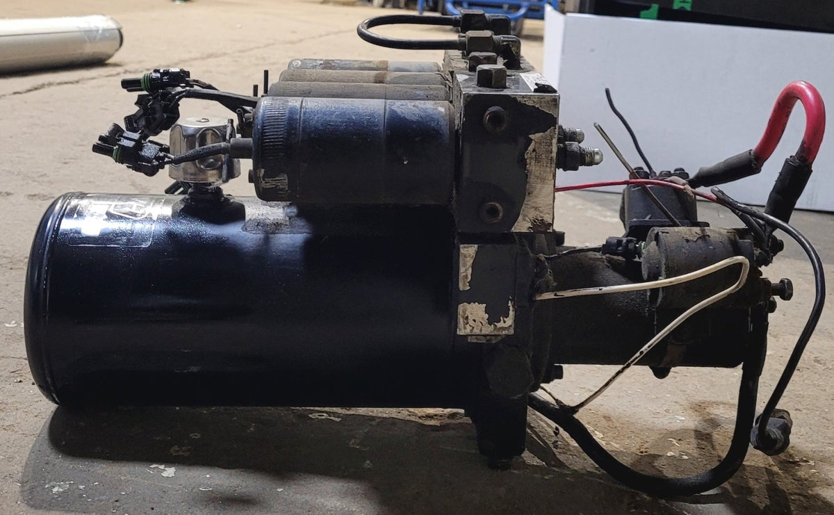 Buy Used HWH/ Fenner Hydraulics Pump/Motor/Tank Assembly - AP0588 ...